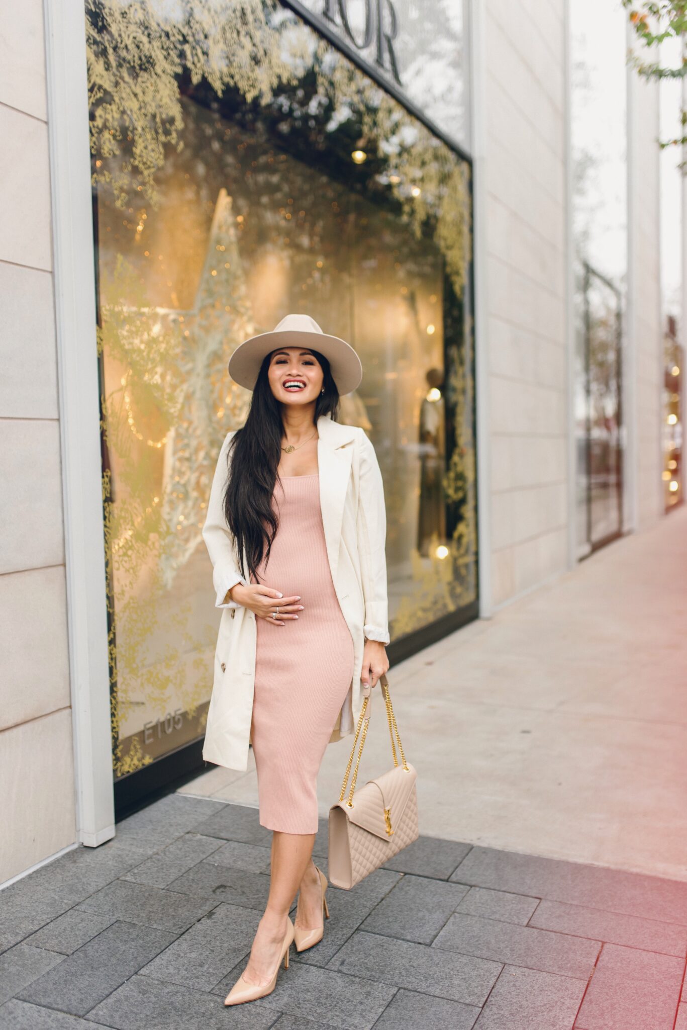 6 Bump Friendly Winter Outfits - Dawn P. Darnell