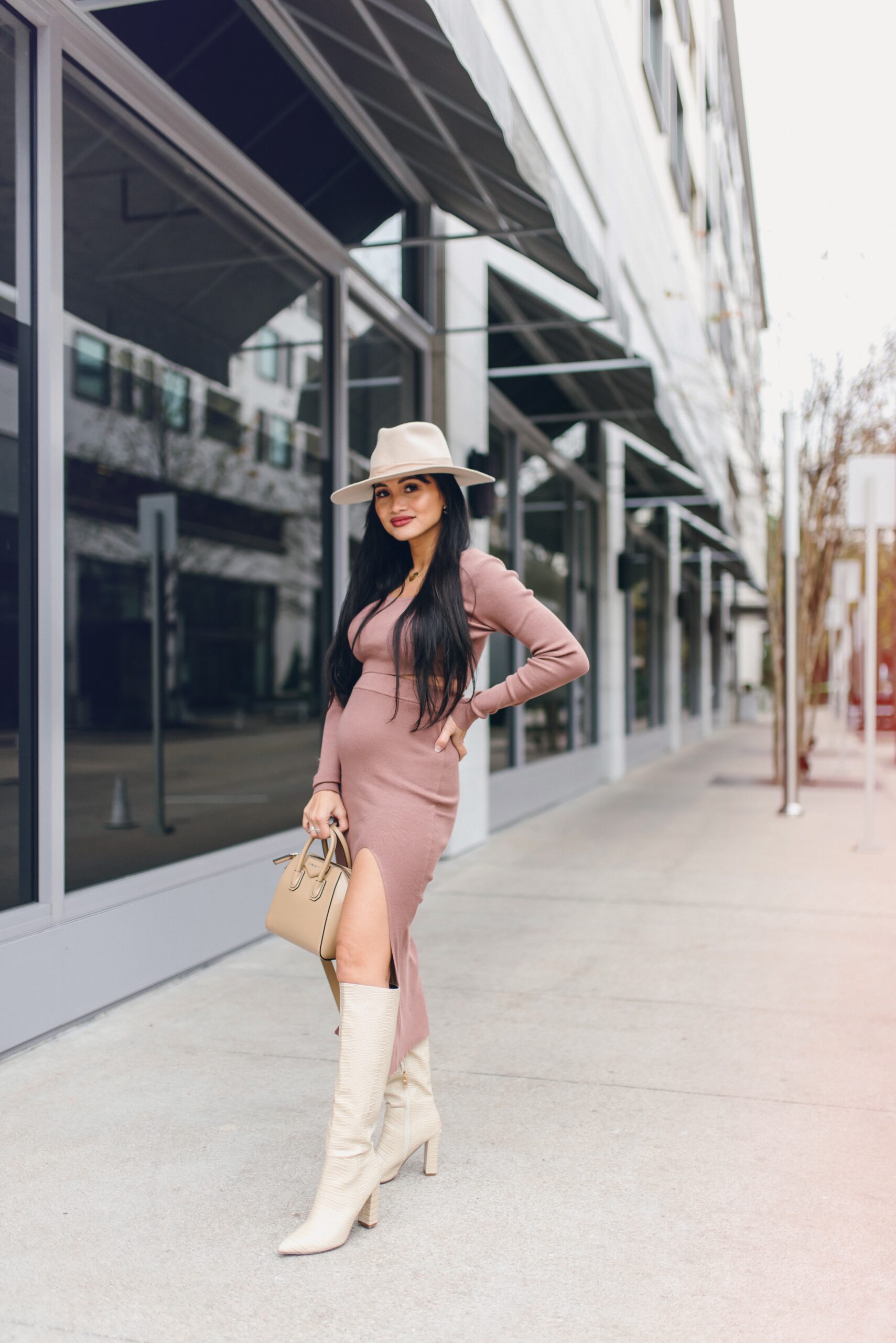 6 Bump Friendly Winter Outfits - Dawn P. Darnell